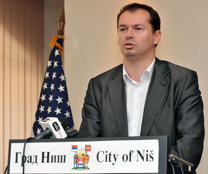 Miloš Simonović - Istinomer