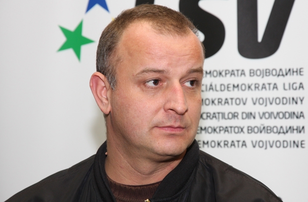 Robert Kolar - Istinomer