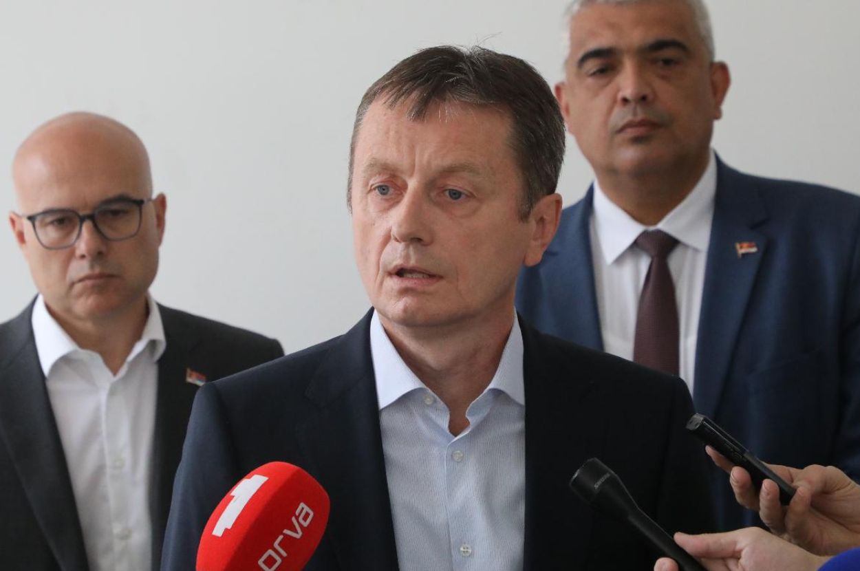 Milošu Pavloviću profesor blokader vadio crno ispod nokta, izmišljao pitanja - Istinomer